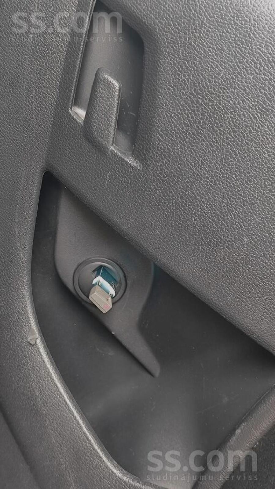 Balts Citroen Berlingo 2018 Rīga, ar dzinēja tilpumu 1.60 L un nobraukumu 208 tūkst. km par 5950 €, foto 13 vietnē AUTOMOTO.COM.LV