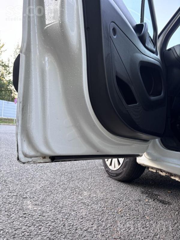 Citroen Berlingo 2018 Rīga vietnē Balts Citroen Berlingo 2018 Rīga, ar dzinēja tilpumu 1.60 L un nobraukumu 149 tūkst. km par 4200 €, foto 7 vietnē AUTOMOTO.COM.LV