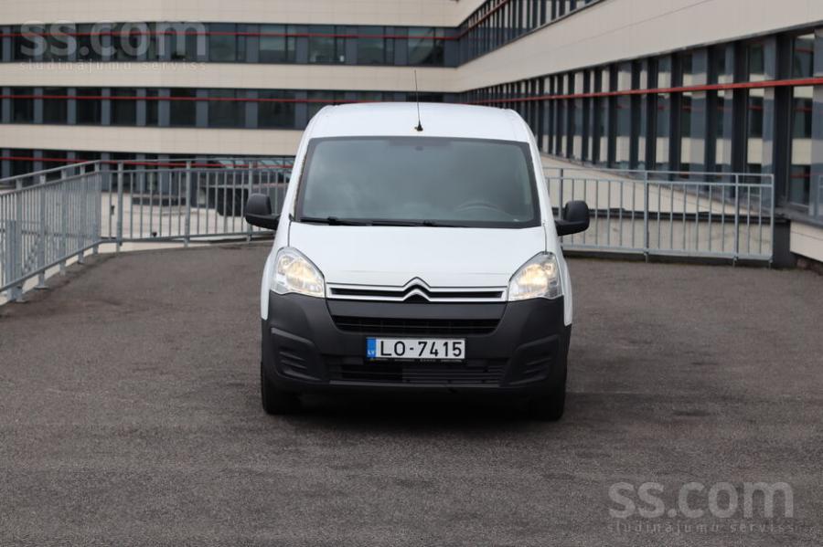 Balts Citroen Berlingo 2018 Rīga, ar dzinēja tilpumu 1.60 L un nobraukumu 214 tūkst. km par 3880 €, foto 3 vietnē AUTOMOTO.COM.LV