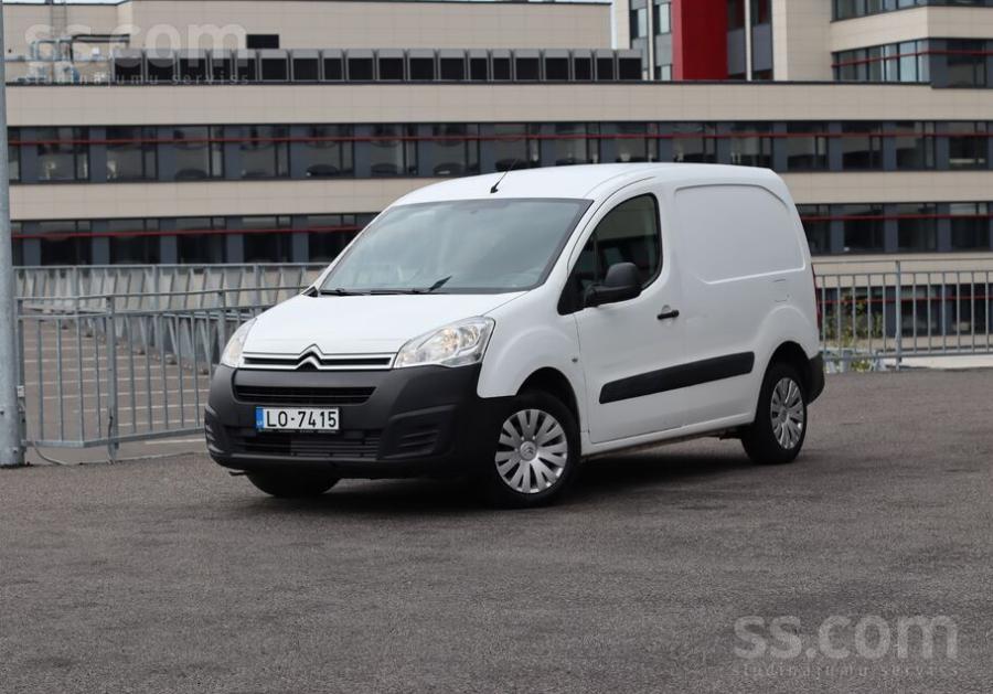 Balts Citroen Berlingo 2018 Rīga, ar dzinēja tilpumu 1.60 L un nobraukumu 214 tūkst. km par 3880 €, foto 4 vietnē AUTOMOTO.COM.LV