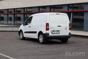 Balts Citroen Berlingo 2018 Rīga, ar dzinēja tilpumu 1.60 L un nobraukumu 214 tūkst. km par 3880 €, foto 5 vietnē AUTOMOTO.COM.LV