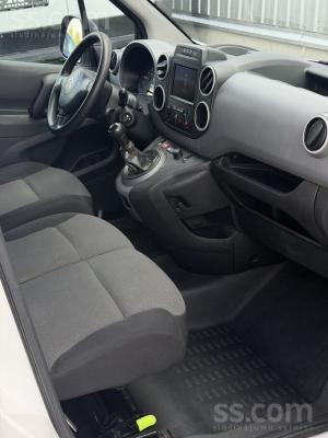 Balts Citroen Berlingo 2018 Rīga, ar dzinēja tilpumu 1.60 L un nobraukumu 214 tūkst. km par 3880 €, foto 9 vietnē AUTOMOTO.COM.LV
