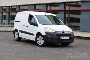 White Citroen Berlingo 2018 in Riga, with an engine capacity of 1.60 L and mileage of 428 thousand km for 3680 €, photo  on AUTOMOTO.COM.LV