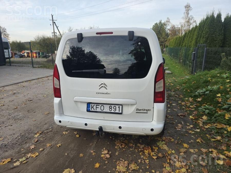 Balts Citroen Berlingo 2018 Viļņa, ar dzinēja tilpumu 1.60 L un nobraukumu 261 tūkst. km par 4500 €, foto 6 vietnē AUTOMOTO.COM.LV