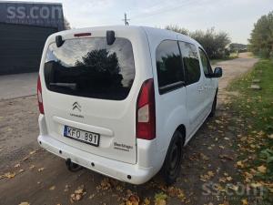 Balts Citroen Berlingo 2018 Viļņa, ar dzinēja tilpumu 1.60 L un nobraukumu 261 tūkst. km par 4500 €, foto 7 vietnē AUTOMOTO.COM.LV