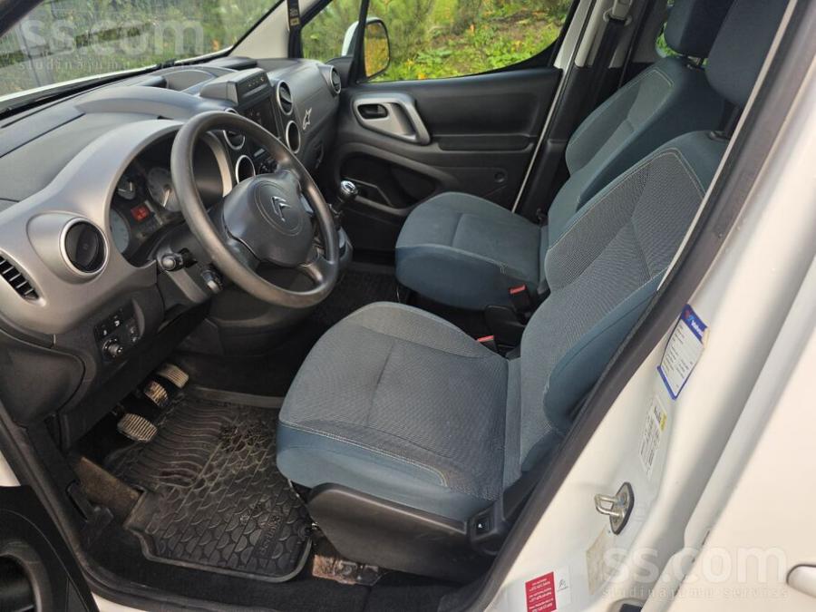 Balts Citroen Berlingo 2018 Viļņa, ar dzinēja tilpumu 1.60 L un nobraukumu 261 tūkst. km par 4500 €, foto 8 vietnē AUTOMOTO.COM.LV