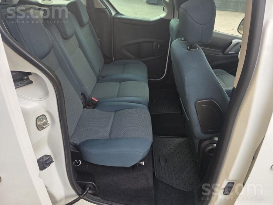 Balts Citroen Berlingo 2018 Viļņa, ar dzinēja tilpumu 1.60 L un nobraukumu 261 tūkst. km par 4500 €, foto 11 vietnē AUTOMOTO.COM.LV