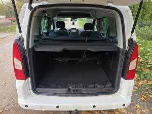 Balts Citroen Berlingo 2018 Viļņa, ar dzinēja tilpumu 1.60 L un nobraukumu 261 tūkst. km par 4500 €, foto 20 vietnē AUTOMOTO.COM.LV