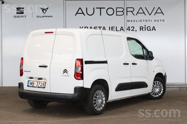 Balts Citroen Berlingo 2019 Rīga, ar dzinēja tilpumu 1.60 L un nobraukumu 118 tūkst. km par 7400 €, foto 6 vietnē AUTOMOTO.COM.LV