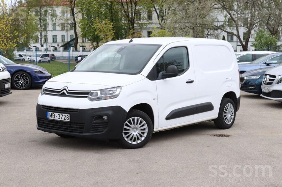 Balts Citroen Berlingo 2019 Rīga, ar dzinēja tilpumu 1.60 L un nobraukumu 118 tūkst. km par 7400 €, foto 25 vietnē AUTOMOTO.COM.LV