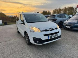 White Citroen Berlingo 2019 in Riga, with an engine capacity of 1.56 L and mileage of 146 thousand km for 5200 €, photo 3 on AUTOMOTO.COM.LV