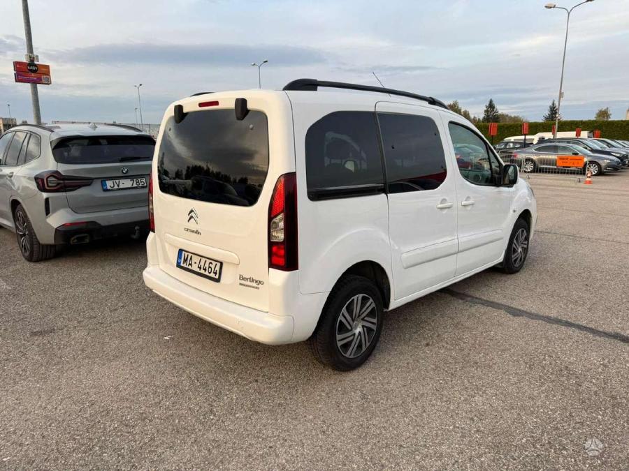 White Citroen Berlingo 2019 in Riga, with an engine capacity of 1.56 L and mileage of 146 thousand km for 5200 €, photo 5 on AUTOMOTO.COM.LV