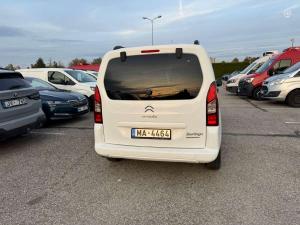 White Citroen Berlingo 2019 in Riga, with an engine capacity of 1.56 L and mileage of 146 thousand km for 5200 €, photo 6 on AUTOMOTO.COM.LV
