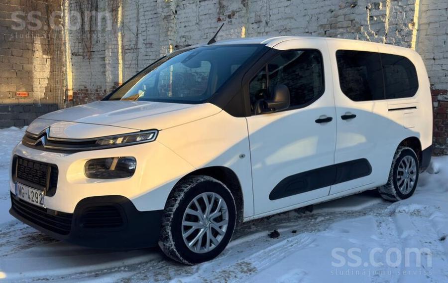 Balts Citroen Berlingo 2019 Rīga, ar dzinēja tilpumu 1.20 L un nobraukumu 122 tūkst. km par 9500 €, foto 1 vietnē AUTOMOTO.COM.LV