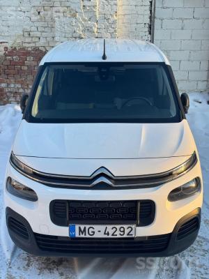 Balts Citroen Berlingo 2019 Rīga, ar dzinēja tilpumu 1.20 L un nobraukumu 122 tūkst. km par 9500 €, foto 3 vietnē AUTOMOTO.COM.LV