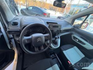 Balts Citroen Berlingo 2019 Rīga, ar dzinēja tilpumu 1.20 L un nobraukumu 122 tūkst. km par 9500 €, foto 8 vietnē AUTOMOTO.COM.LV