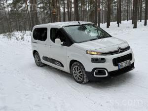 White Citroen Berlingo 2019 in Riga, with an engine capacity of 1.50 L and mileage of 0 thousand km for 7999 €, photo 4 on AUTOMOTO.COM.LV