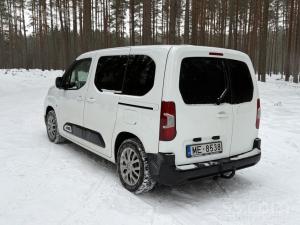 White Citroen Berlingo 2019 in Riga, with an engine capacity of 1.50 L and mileage of 0 thousand km for 7999 €, photo 5 on AUTOMOTO.COM.LV