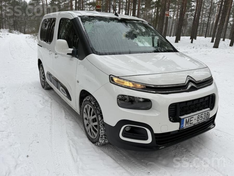 White Citroen Berlingo 2019 in Riga, with an engine capacity of 1.50 L and mileage of 0 thousand km for 7999 €, photo 6 on AUTOMOTO.COM.LV