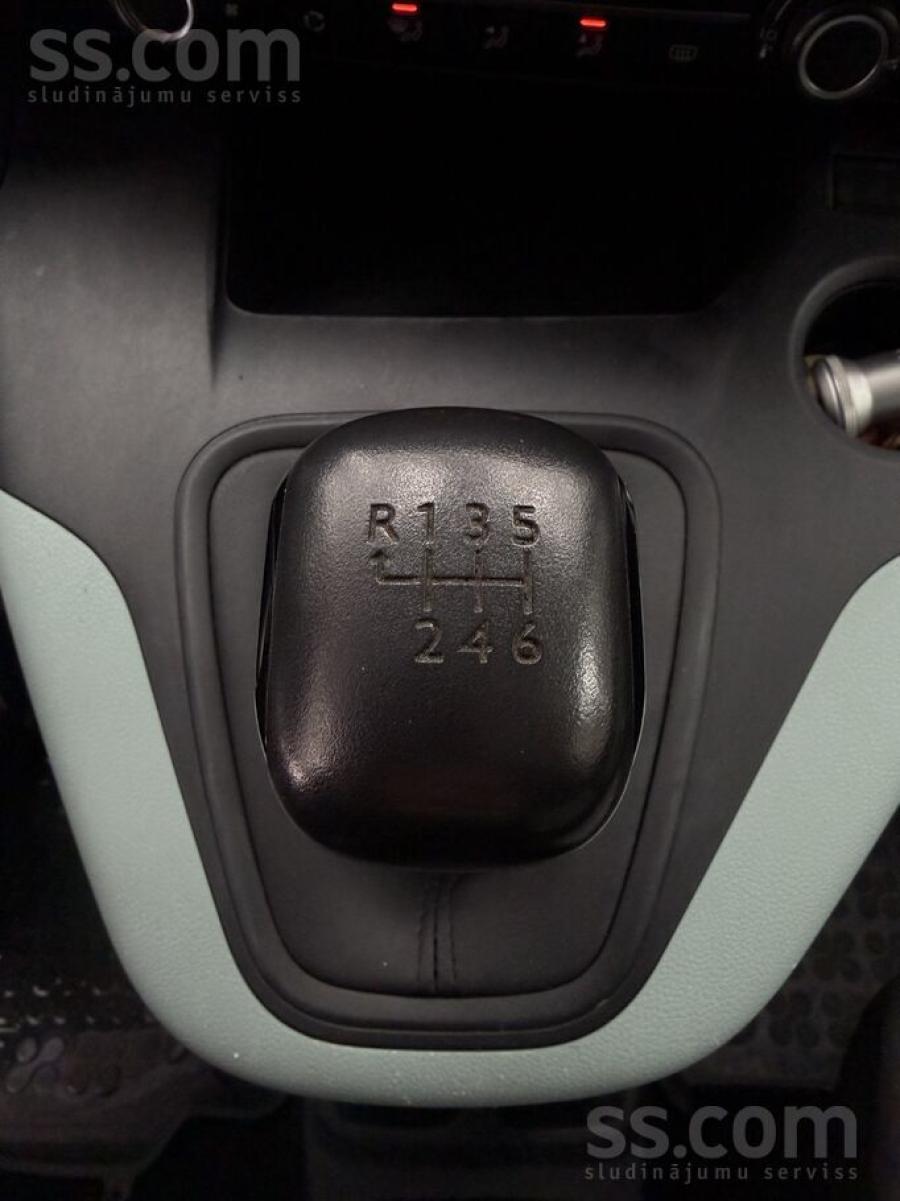 White Citroen Berlingo 2019 in Riga, with an engine capacity of 1.50 L and mileage of 0 thousand km for 7999 €, photo 10 on AUTOMOTO.COM.LV