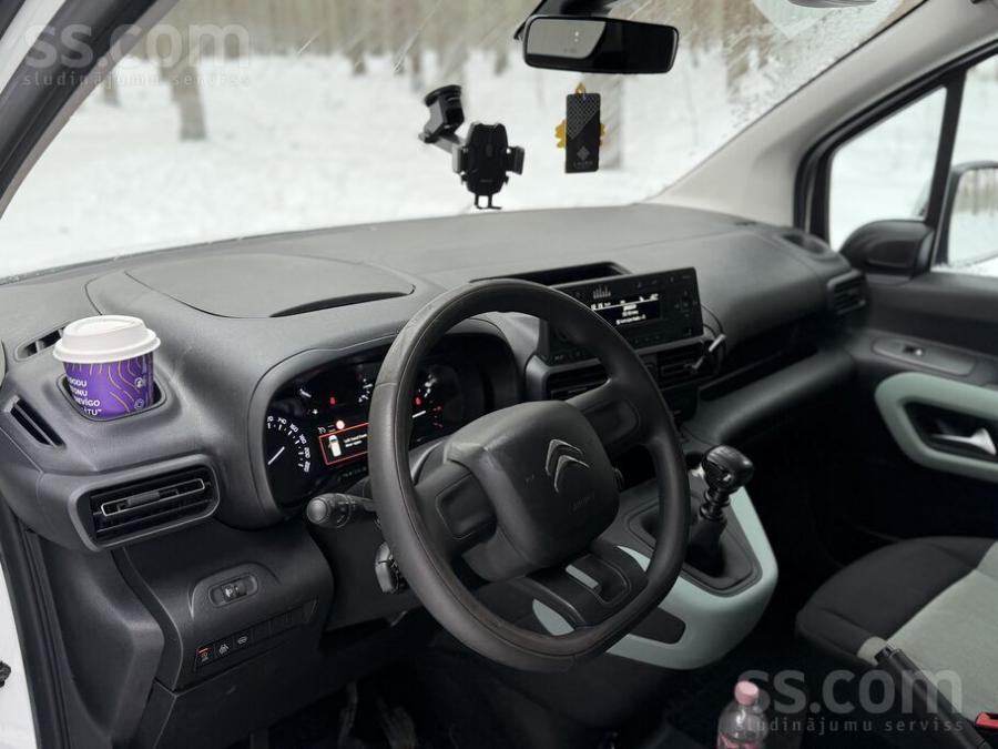 White Citroen Berlingo 2019 in Riga, with an engine capacity of 1.50 L and mileage of 0 thousand km for 7999 €, photo 11 on AUTOMOTO.COM.LV