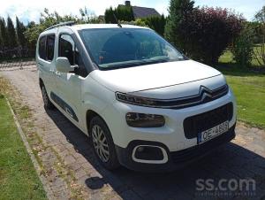 Balts Citroen Berlingo 2019 Rīga, ar dzinēja tilpumu 1.20 L un nobraukumu 60 tūkst. km par 10300 €, foto  vietnē AUTOMOTO.COM.LV