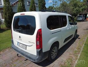 Balts Citroen Berlingo 2019 Rīga, ar dzinēja tilpumu 1.20 L un nobraukumu 60 tūkst. km par 10300 €, foto 4 vietnē AUTOMOTO.COM.LV