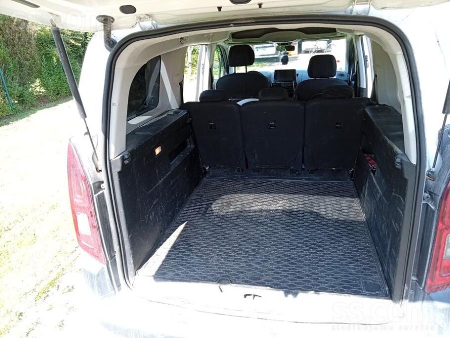 Balts Citroen Berlingo 2019 Rīga, ar dzinēja tilpumu 1.20 L un nobraukumu 60 tūkst. km par 10300 €, foto 15 vietnē AUTOMOTO.COM.LV