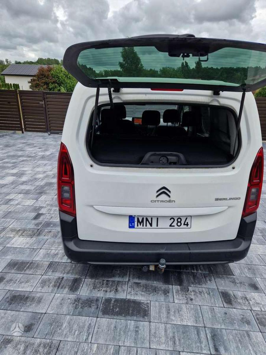 White Citroen Berlingo 2019 in Klaipeda, with an engine capacity of 1.50 L and mileage of 279 thousand km for 7200 €, photo 7 on AUTOMOTO.COM.LV