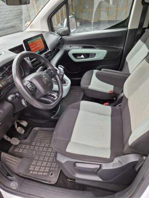 White Citroen Berlingo 2019 in Klaipeda, with an engine capacity of 1.50 L and mileage of 279 thousand km for 7200 €, photo 9 on AUTOMOTO.COM.LV