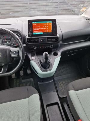 White Citroen Berlingo 2019 in Klaipeda, with an engine capacity of 1.50 L and mileage of 279 thousand km for 7200 €, photo 10 on AUTOMOTO.COM.LV