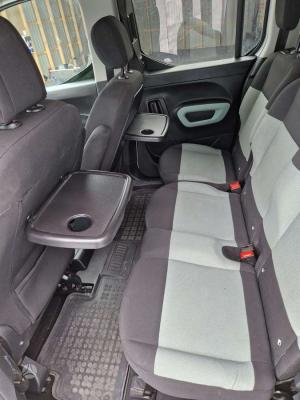 White Citroen Berlingo 2019 in Klaipeda, with an engine capacity of 1.50 L and mileage of 279 thousand km for 7200 €, photo 13 on AUTOMOTO.COM.LV