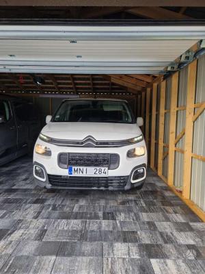 White Citroen Berlingo 2019 in Klaipeda, with an engine capacity of 1.50 L and mileage of 279 thousand km for 7200 €, photo 21 on AUTOMOTO.COM.LV