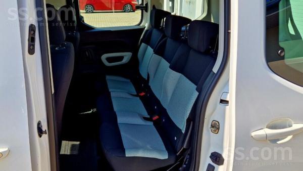 Balts Citroen Berlingo 2019 Liepāja, ar dzinēja tilpumu 1.20 L un nobraukumu 220 tūkst. km par 6200 €, foto 7 vietnē AUTOMOTO.COM.LV
