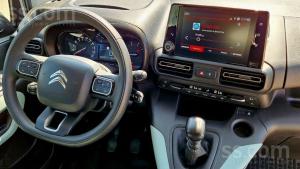 White Citroen Berlingo 2019 in Liepaja, with an engine capacity of 1.20 L and mileage of 220 thousand km for 6200 €, photo 9 on AUTOMOTO.COM.LV
