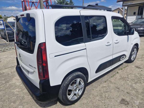 White Citroen Berlingo 2019 in Taurage, with an engine capacity of 1.50 L and mileage of 138 thousand km for 8500 €, photo 4 on AUTOMOTO.COM.LV