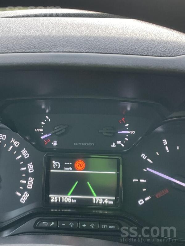 White Citroen Berlingo 2019 in Riga, with an engine capacity of 1.50 L and mileage of 251 thousand km for 6600 €, photo 11 on AUTOMOTO.COM.LV