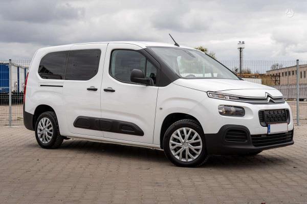 Ситроен Берлинго 2019 в Каунас на AUTOMOTO.COM.LV Белый Ситроен Берлинго 2019 в Каунас, объемом двигателя 1.20 л и пробегом 121 тыс. км за 9559 €, фото 3 на AUTOMOTO.COM.LV