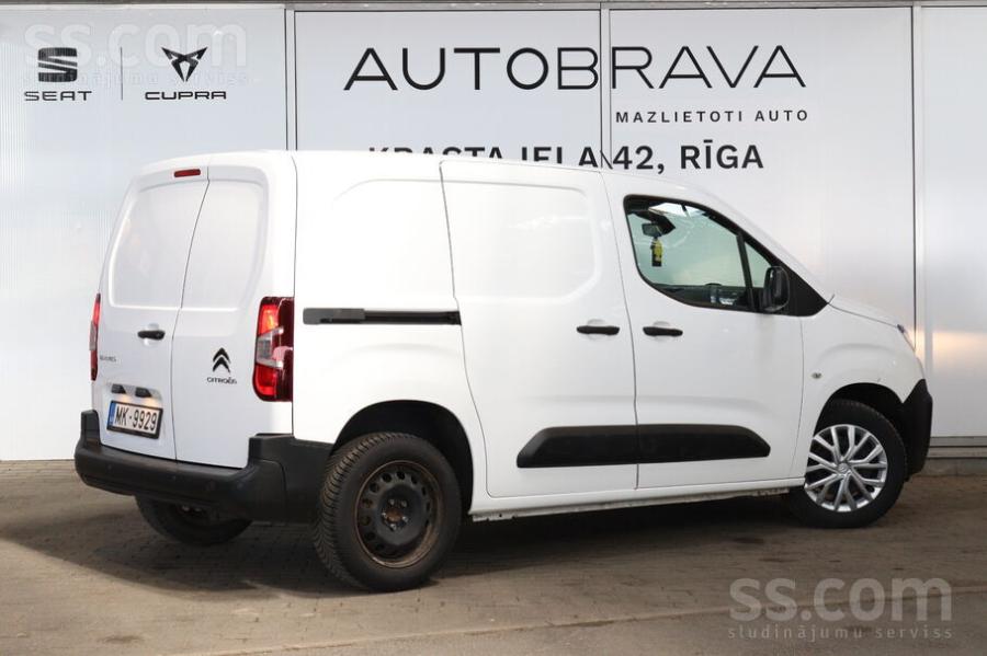 White Citroen Berlingo 2020 in Riga, with an engine capacity of 1.50 L and mileage of 110 thousand km for 7300 €, photo 6 on AUTOMOTO.COM.LV