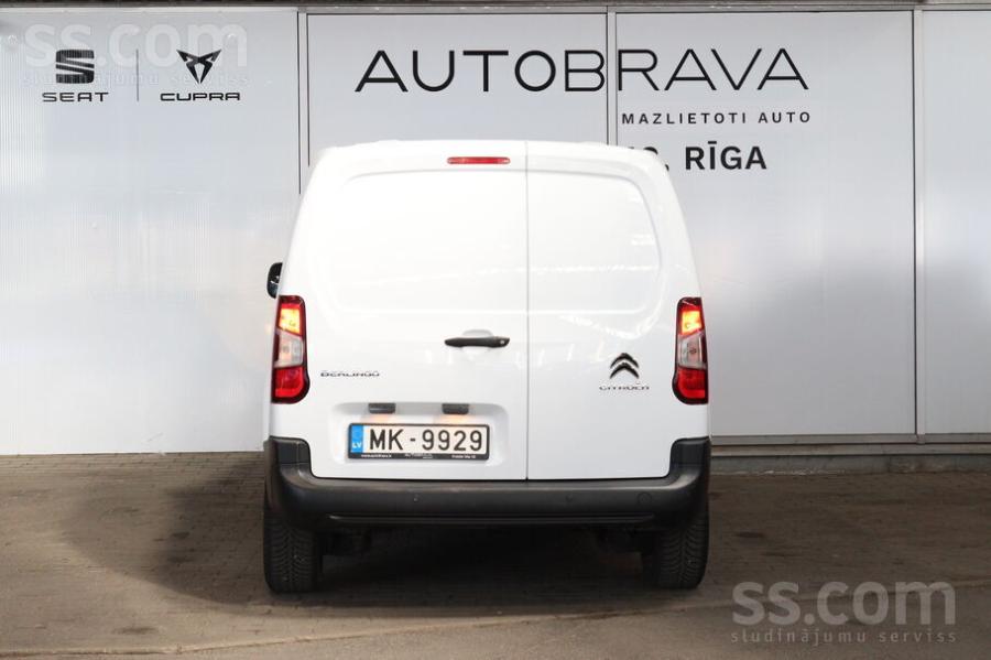 White Citroen Berlingo 2020 in Riga, with an engine capacity of 1.50 L and mileage of 110 thousand km for 7300 €, photo 7 on AUTOMOTO.COM.LV