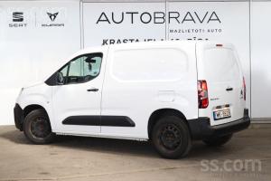 White Citroen Berlingo 2020 in Riga, with an engine capacity of 1.50 L and mileage of 110 thousand km for 7300 €, photo 8 on AUTOMOTO.COM.LV