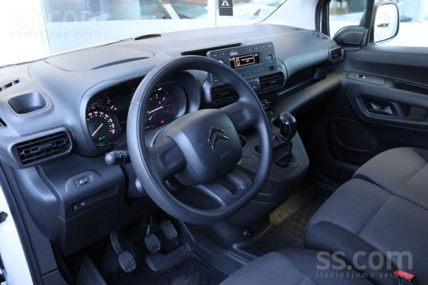 White Citroen Berlingo 2020 in Riga, with an engine capacity of 1.50 L and mileage of 110 thousand km for 7300 €, photo 9 on AUTOMOTO.COM.LV