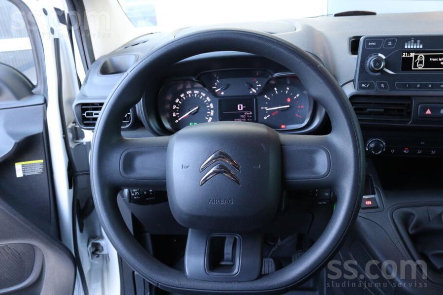 White Citroen Berlingo 2020 in Riga, with an engine capacity of 1.50 L and mileage of 110 thousand km for 7300 €, photo 10 on AUTOMOTO.COM.LV
