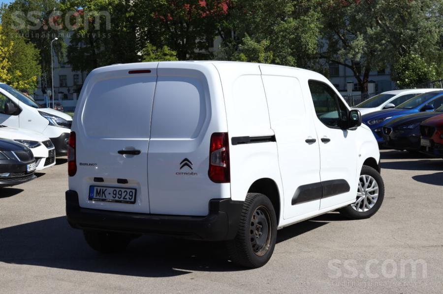 White Citroen Berlingo 2020 in Riga, with an engine capacity of 1.50 L and mileage of 110 thousand km for 7300 €, photo 22 on AUTOMOTO.COM.LV