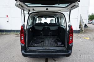 Balts Citroen Berlingo 2020 Rīga, ar dzinēja tilpumu 1.50 L un nobraukumu 100 tūkst. km par 630 €, foto 19 vietnē AUTOMOTO.COM.LV
