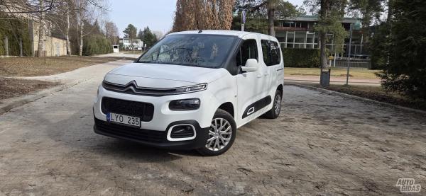 Balts Citroen Berlingo 2020 Viļņa, ar dzinēja tilpumu 1.50 L un nobraukumu 134 tūkst. km par 10500 €, foto  vietnē AUTOMOTO.COM.LV