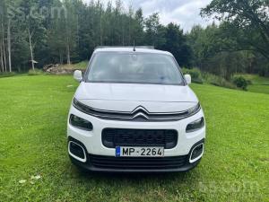White Citroen Berlingo 2020 in Valmiera, with an engine capacity of 1.50 L and mileage of 145 thousand km for 9995 €, photo 6 on AUTOMOTO.COM.LV