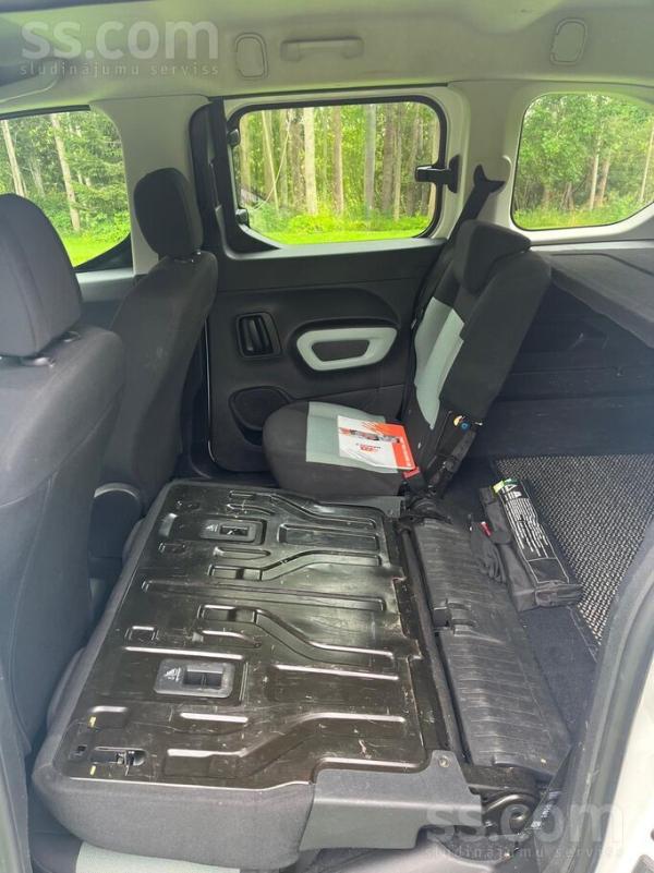 White Citroen Berlingo 2020 in Valmiera, with an engine capacity of 1.50 L and mileage of 145 thousand km for 9995 €, photo 7 on AUTOMOTO.COM.LV