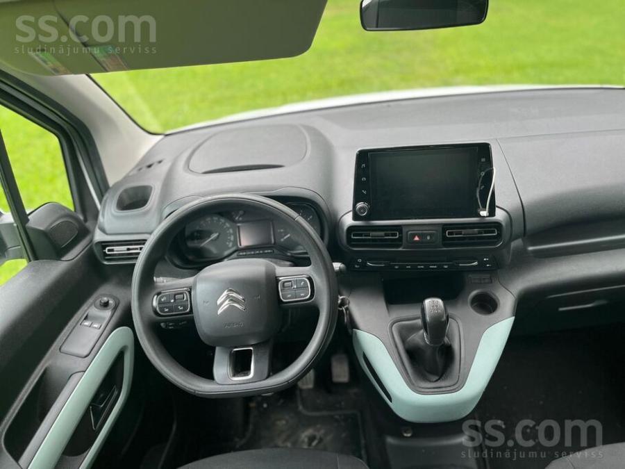 White Citroen Berlingo 2020 in Valmiera, with an engine capacity of 1.50 L and mileage of 145 thousand km for 9995 €, photo 11 on AUTOMOTO.COM.LV