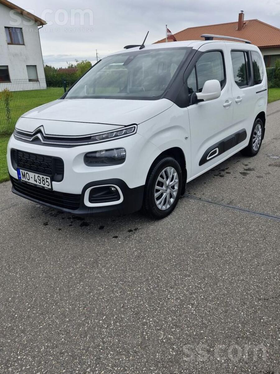 Balts Citroen Berlingo 2020 Rīga, ar dzinēja tilpumu 1.20 L un nobraukumu 132 tūkst. km par 10500 €, foto 1 vietnē AUTOMOTO.COM.LV